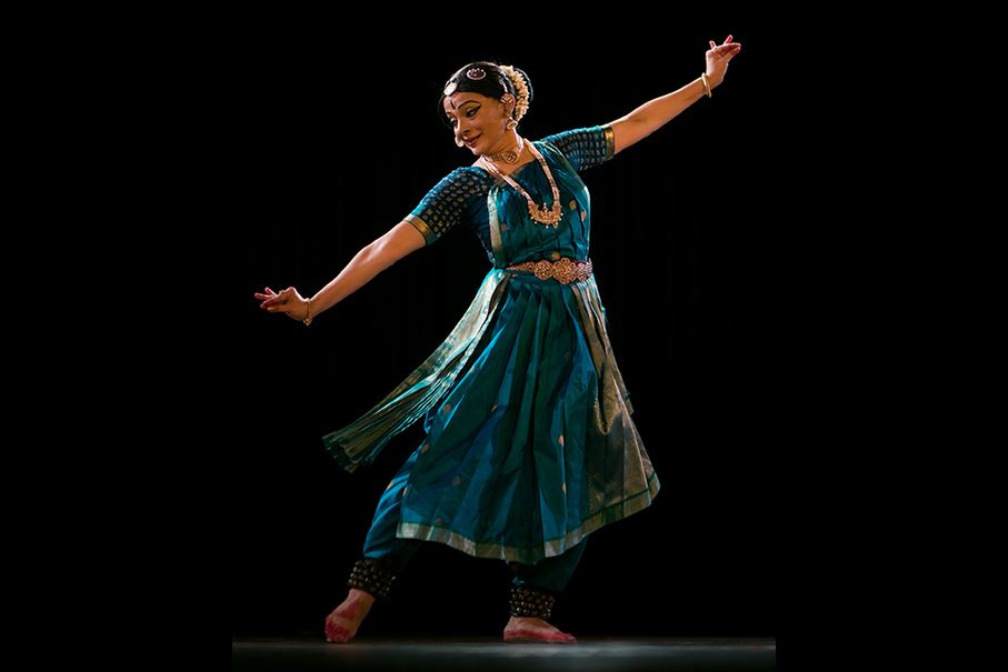 malavika item dancer
